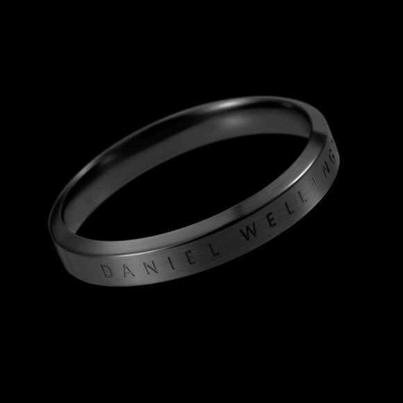Daniel Wellington | Jewelry | Daniel Wellington Classic Black Ring Size ...